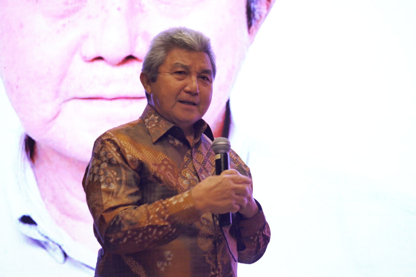 Lifetime Achievement Award: Jeffrey Mulyono