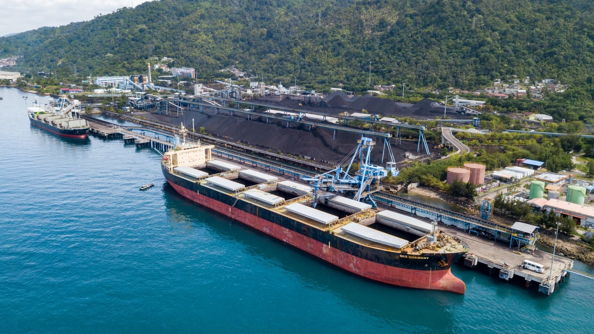 Recognized in ASEAN, PT Bukit Asam Wins Award at ASEAN CGCA 2025