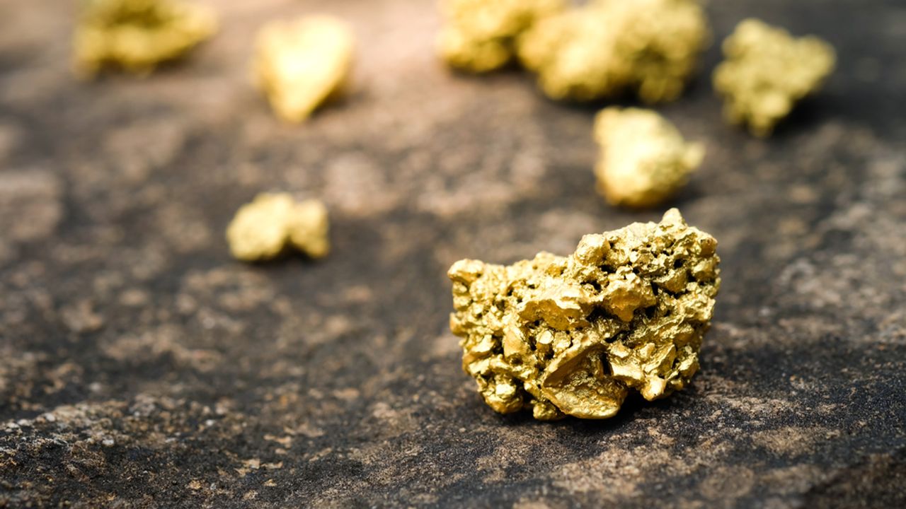 Far East Gold Retains Woyla Stake as Focus Shifts to Idenburg Development
